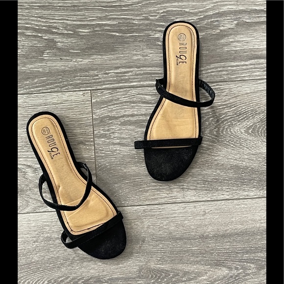 Rouge! | Shoes | Black Strap Flat Sandals | Poshmark